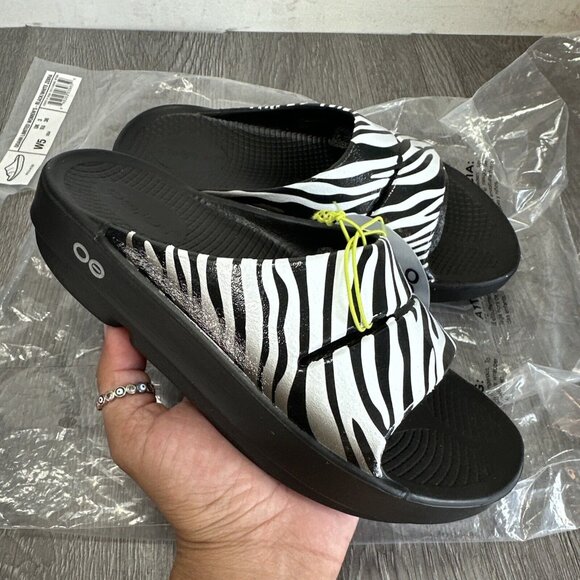 OOFOS | Shoes | New Oofos Ooahh Black White Zebra Women 5 Slip On ...